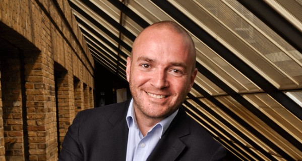 Ditlev Bredahl - Internet og gadget "nørd" og ukulele samler - Aalborg ...